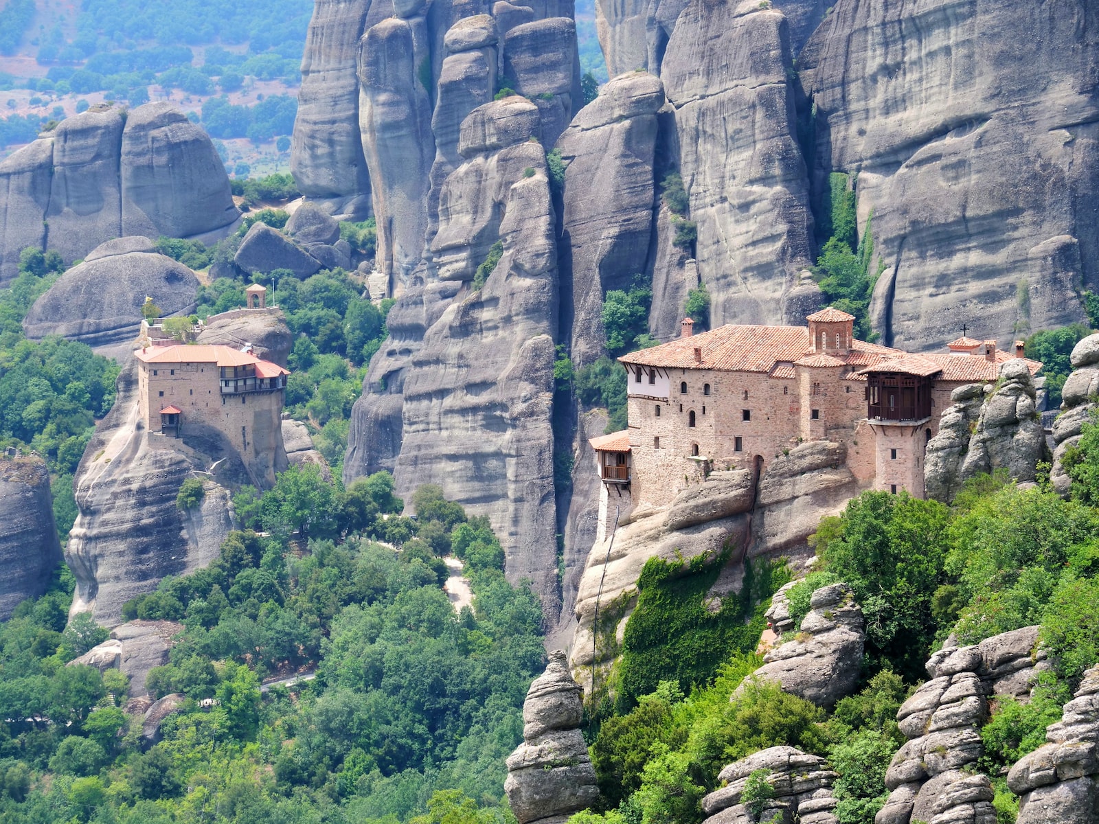 Les Météores : les monastères perchés de la Grèce